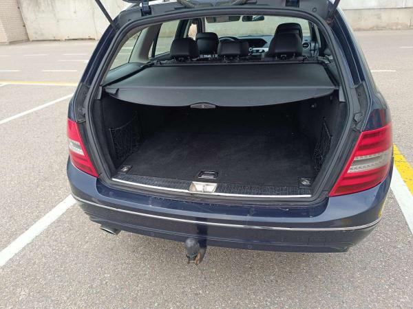 Zils Mercedes-Benz c-220 2013 Kauņa, ar dzinēja tilpumu 2.20 L un nobraukumu 268 tūkst. km par 4800 €, foto 10 vietnē AUTOMOTO.COM.LV