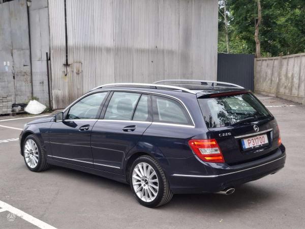 Mercedes-Benz c-220 2014 in Vilnius on AUTOMOTO.COM.LV Blue Mercedes-Benz c-220 2014 in Vilnius, with an engine capacity of 2.14 L and mileage of 301 thousand km for 5800 €, photo 11 on AUTOMOTO.COM.LV