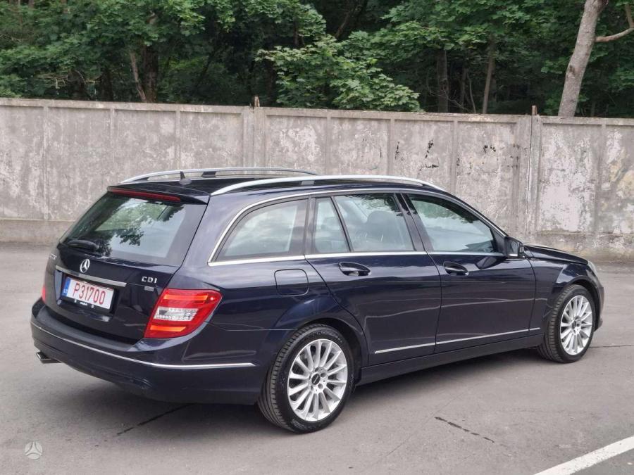 Blue Mercedes-Benz c-220 2014 in Vilnius, with an engine capacity of 2.14 L and mileage of 300 thousand km for 5900 €, photo 14 on AUTOMOTO.COM.LV