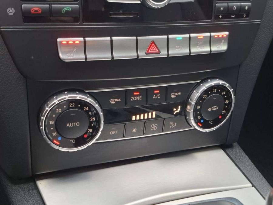 Blue Mercedes-Benz c-220 2014 in Vilnius, with an engine capacity of 2.14 L and mileage of 300 thousand km for 5900 €, photo 19 on AUTOMOTO.COM.LV
