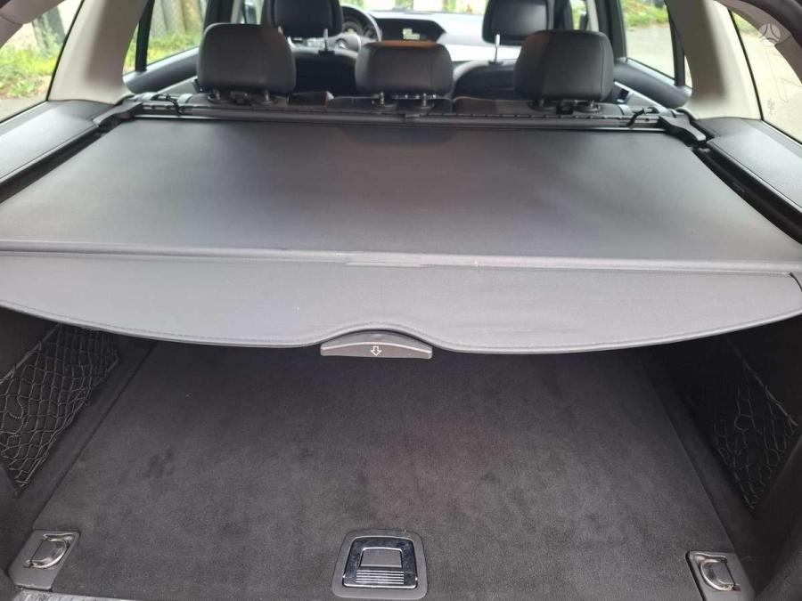 Blue Mercedes-Benz c-220 2014 in Vilnius, with an engine capacity of 2.14 L and mileage of 300 thousand km for 5900 €, photo 30 on AUTOMOTO.COM.LV