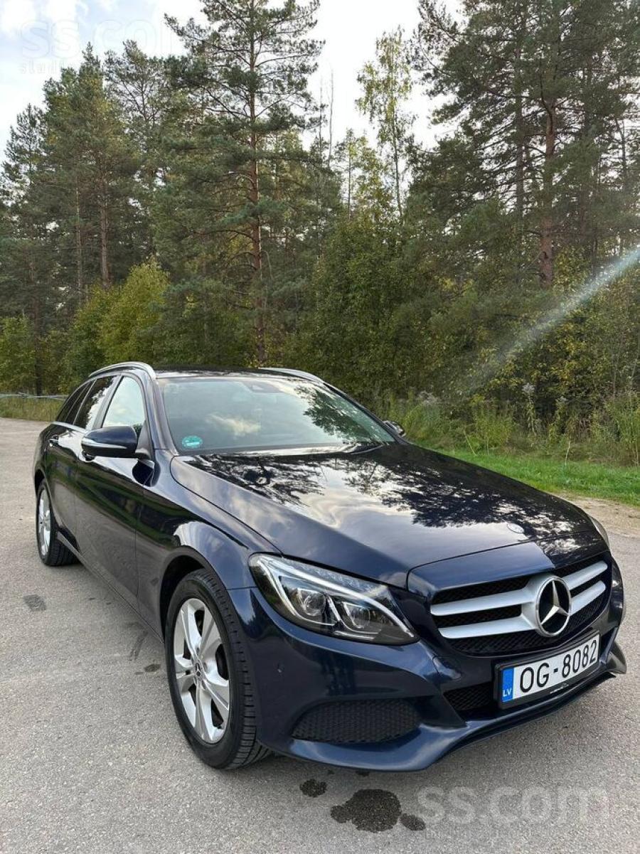 Blue Mercedes-Benz c-220 2014 in Jekabpils, with an engine capacity of 2.20 L and mileage of 356 thousand km for 9900 €, photo 1 on AUTOMOTO.COM.LV