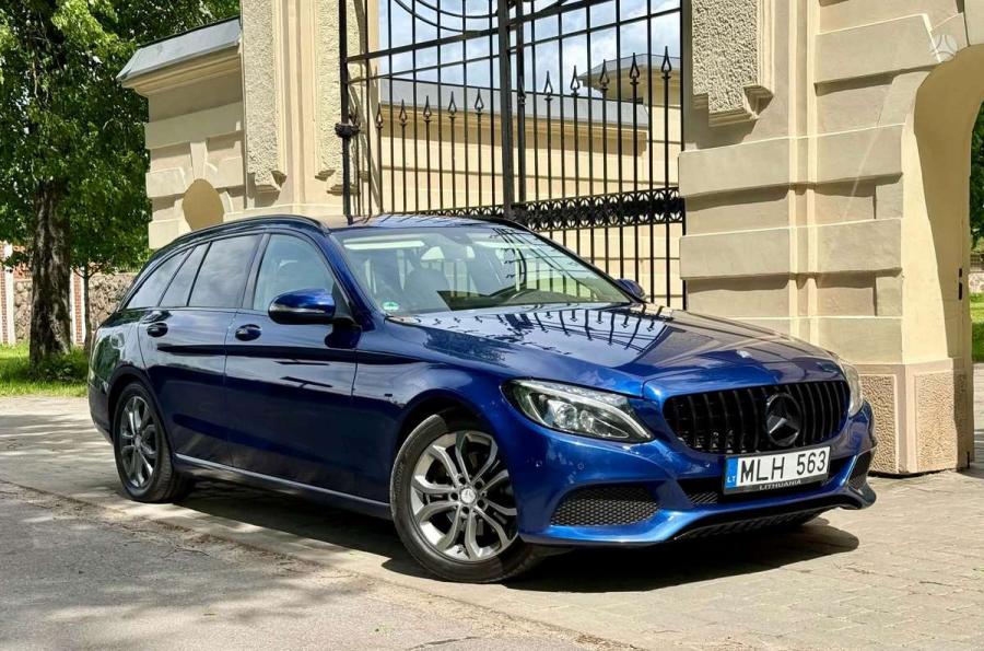 Blue Mercedes-Benz c-220 2015 in Vilnius, with an engine capacity of 2.14 L and mileage of 330 thousand km for 10950 €, photo 8 on AUTOMOTO.COM.LV
