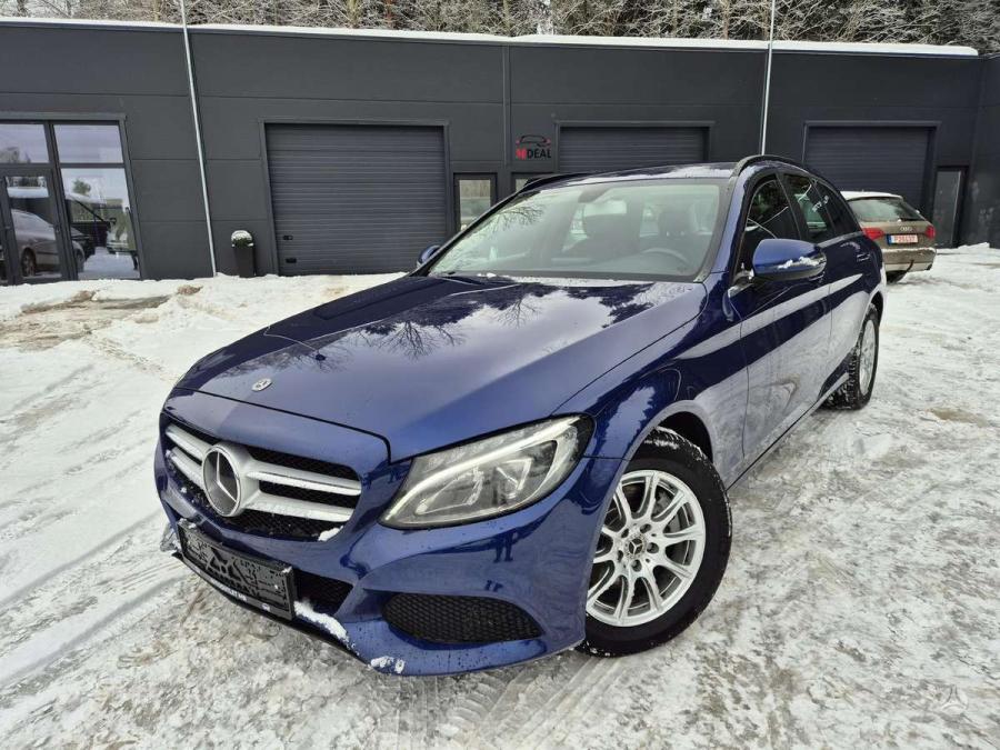 Blue Mercedes-Benz c-220 2017 in Utena, with an engine capacity of 2.14 L and mileage of 363 thousand km for 9990 €, photo 1 on AUTOMOTO.COM.LV