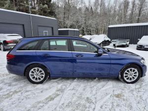 Blue Mercedes-Benz c-220 2017 in Utena, with an engine capacity of 2.14 L and mileage of 363 thousand km for 9990 €, photo 5 on AUTOMOTO.COM.LV