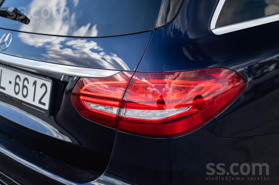 Blue Mercedes-Benz c-220 2018 in Riga, with an engine capacity of 2.20 L and mileage of 288 thousand km for 14990 €, photo 7 on AUTOMOTO.COM.LV