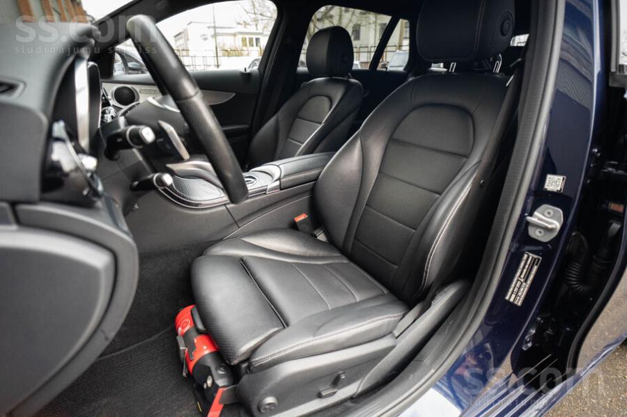 Blue Mercedes-Benz c-220 2018 in Riga, with an engine capacity of 2.20 L and mileage of 288 thousand km for 14990 €, photo 14 on AUTOMOTO.COM.LV