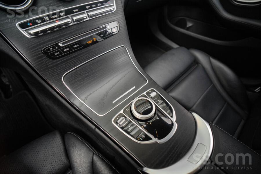 Blue Mercedes-Benz c-220 2018 in Riga, with an engine capacity of 2.20 L and mileage of 288 thousand km for 14990 €, photo 27 on AUTOMOTO.COM.LV