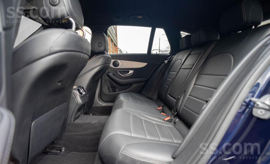 Blue Mercedes-Benz c-220 2018 in Riga, with an engine capacity of 2.20 L and mileage of 288 thousand km for 14990 €, photo 34 on AUTOMOTO.COM.LV