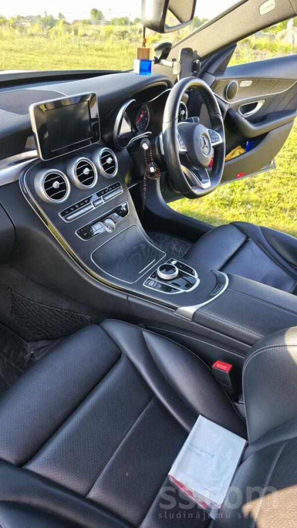 Blue Mercedes-Benz c-220 2018 in Daugavpils, with an engine capacity of 2.20 L and mileage of 215 thousand km for 8350 €, photo 5 on AUTOMOTO.COM.LV