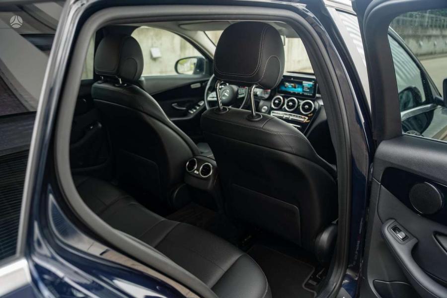 Blue Mercedes-Benz c-220 2018 in Vilnius, with an engine capacity of 1.95 L and mileage of 184 thousand km for 15490 €, photo 24 on AUTOMOTO.COM.LV