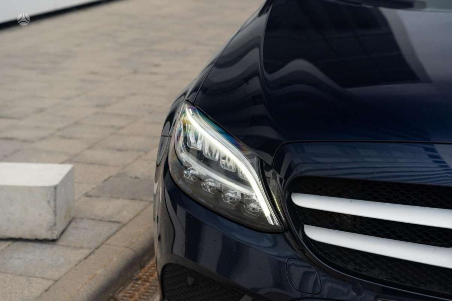 Blue Mercedes-Benz c-220 2018 in Vilnius, with an engine capacity of 1.95 L and mileage of 184 thousand km for 15490 €, photo 30 on AUTOMOTO.COM.LV