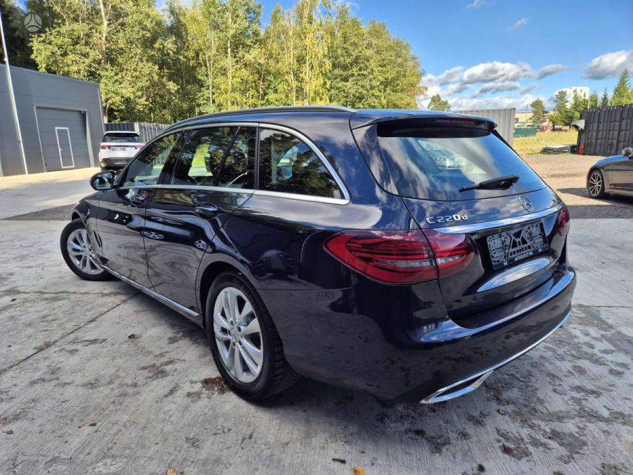 Zils Mercedes-Benz c-220 2018 Utena, ar dzinēja tilpumu 1.95 L un nobraukumu 321 tūkst. km par 11990 €, foto 4 vietnē AUTOMOTO.COM.LV