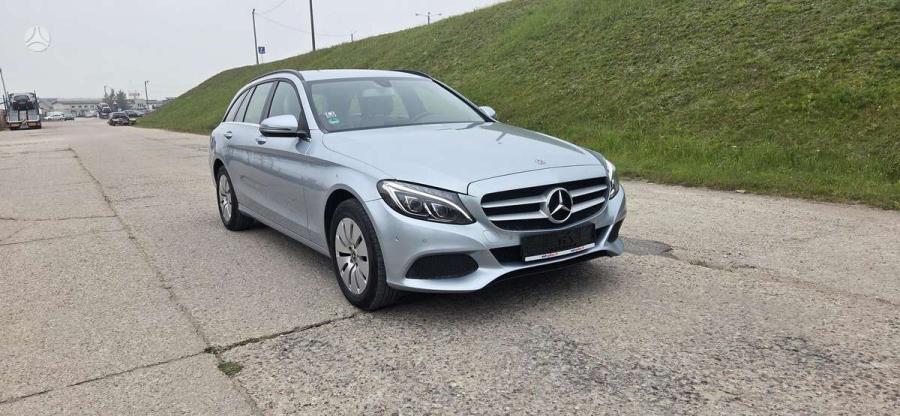 Zils Mercedes-Benz c-220 2018 Viļņa, ar dzinēja tilpumu 2.14 L un nobraukumu 268 tūkst. km par 10200 €, foto 1 vietnē AUTOMOTO.COM.LV