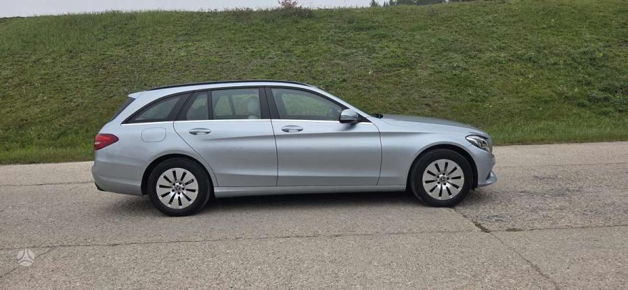 Zils Mercedes-Benz c-220 2018 Viļņa, ar dzinēja tilpumu 2.14 L un nobraukumu 268 tūkst. km par 10200 €, foto 5 vietnē AUTOMOTO.COM.LV