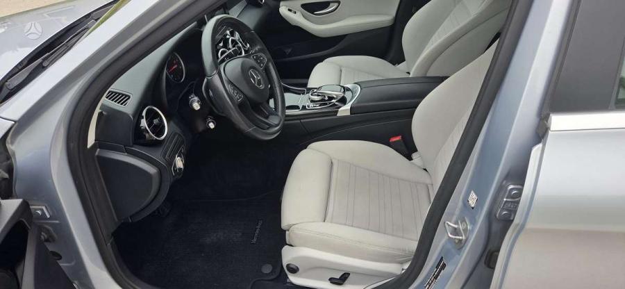 Zils Mercedes-Benz c-220 2018 Viļņa, ar dzinēja tilpumu 2.14 L un nobraukumu 268 tūkst. km par 10200 €, foto 15 vietnē AUTOMOTO.COM.LV
