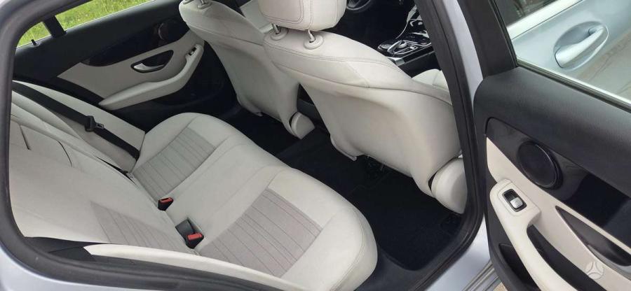 Zils Mercedes-Benz c-220 2018 Viļņa, ar dzinēja tilpumu 2.14 L un nobraukumu 268 tūkst. km par 10200 €, foto 19 vietnē AUTOMOTO.COM.LV