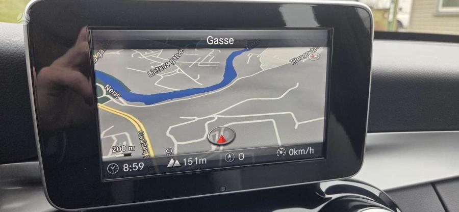 Zils Mercedes-Benz c-220 2018 Viļņa, ar dzinēja tilpumu 2.14 L un nobraukumu 268 tūkst. km par 10200 €, foto 24 vietnē AUTOMOTO.COM.LV
