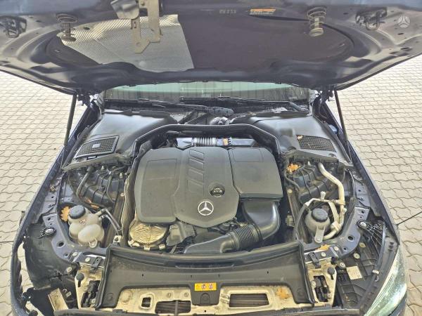 Blue Mercedes-Benz c-220 2023 in Vilnius, with an engine capacity of 1.99 L and mileage of 95 thousand km for 18990 €, photo 6 on AUTOMOTO.COM.LV