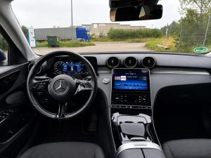 Синий Мерседес Ц 220 2023 в Вильнюс, объемом двигателя 2.00 л и пробегом 96 тыс. км за 25199 €, фото 9 на AUTOMOTO.COM.LV