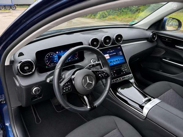 Мерседес Ц 220 2023 в Вильнюс на AUTOMOTO.COM.LV Синий Мерседес Ц 220 2023 в Вильнюс, объемом двигателя 1.99 л и пробегом 96 тыс. км за 25199 €, фото 8 на AUTOMOTO.COM.LV