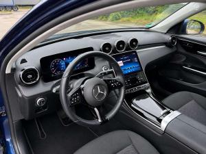 Синий Мерседес Ц 220 2023 в Вильнюс, объемом двигателя 1.99 л и пробегом 96 тыс. км за 25199 €, фото 8 на AUTOMOTO.COM.LV