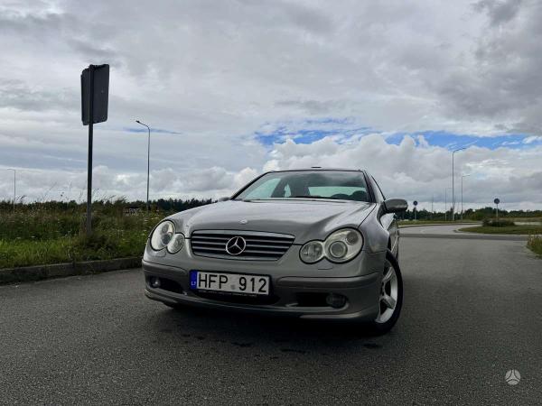 Brūns Mercedes-Benz c-220 2003 Panevēža, ar dzinēja tilpumu 2.15 L un nobraukumu 343 tūkst. km par 1150 €, foto 1 vietnē AUTOMOTO.COM.LV