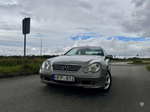 Brūns Mercedes-Benz c-220 2003 Panevēža, ar dzinēja tilpumu 2.15 L un nobraukumu 343 tūkst. km par 1150 €, foto  vietnē AUTOMOTO.COM.LV