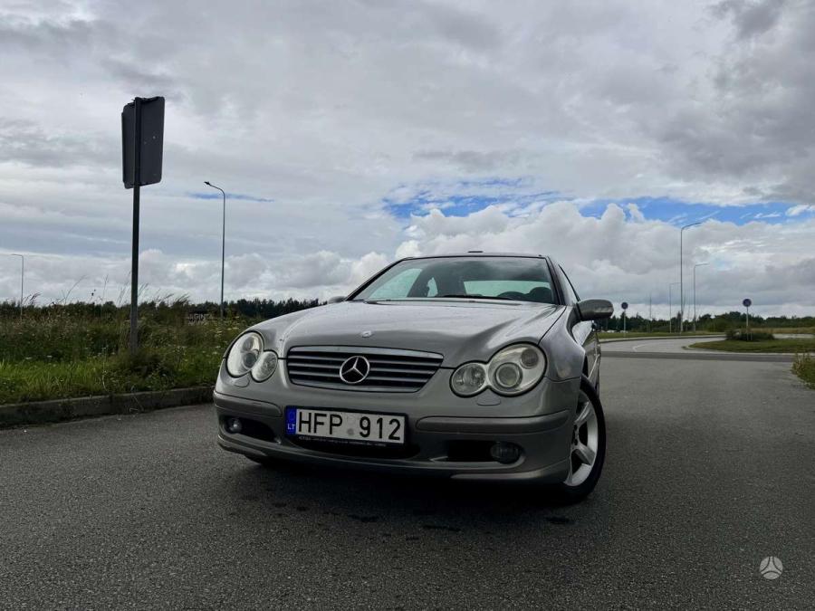 Brūns Mercedes-Benz c-220 2003 Panevēža, ar dzinēja tilpumu 2.15 L un nobraukumu 343 tūkst. km par 1150 €, foto 1 vietnē AUTOMOTO.COM.LV