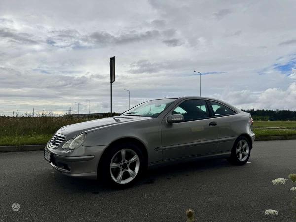 Brūns Mercedes-Benz c-220 2003 Panevēža, ar dzinēja tilpumu 2.15 L un nobraukumu 343 tūkst. km par 1150 €, foto 2 vietnē AUTOMOTO.COM.LV