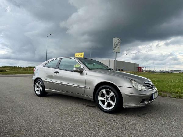 Brūns Mercedes-Benz c-220 2003 Panevēža, ar dzinēja tilpumu 2.15 L un nobraukumu 343 tūkst. km par 1150 €, foto 5 vietnē AUTOMOTO.COM.LV