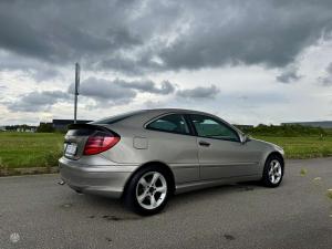Brūns Mercedes-Benz c-220 2003 Panevēža, ar dzinēja tilpumu 2.15 L un nobraukumu 343 tūkst. km par 1150 €, foto 7 vietnē AUTOMOTO.COM.LV