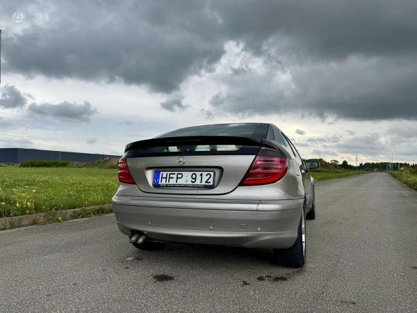 Brūns Mercedes-Benz c-220 2003 Panevēža, ar dzinēja tilpumu 2.15 L un nobraukumu 343 tūkst. km par 1150 €, foto 7 vietnē AUTOMOTO.COM.LV