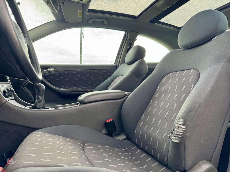 Brūns Mercedes-Benz c-220 2003 Panevēža, ar dzinēja tilpumu 2.15 L un nobraukumu 343 tūkst. km par 1150 €, foto 15 vietnē AUTOMOTO.COM.LV