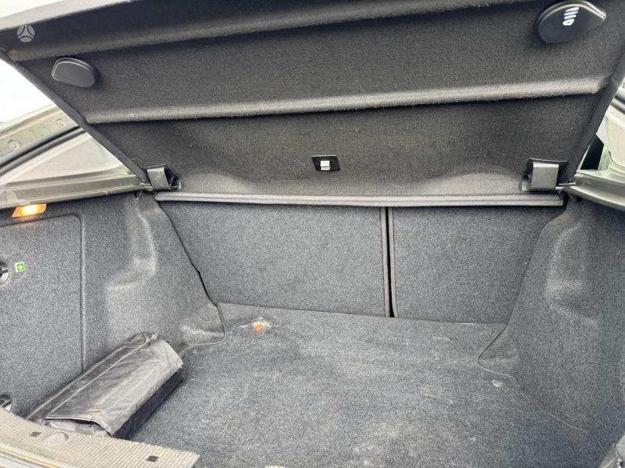 Brūns Mercedes-Benz c-220 2003 Panevēža, ar dzinēja tilpumu 2.15 L un nobraukumu 343 tūkst. km par 1150 €, foto 18 vietnē AUTOMOTO.COM.LV