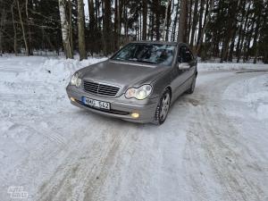 Brown Mercedes-Benz c-220 2003 in Mazeikiai, with an engine capacity of 2.20 L and mileage of 400 thousand km for 2250 €, photo  on AUTOMOTO.COM.LV