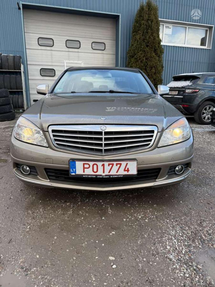 Brown Mercedes-Benz c-220 2007 in Jurbarkas, with an engine capacity of 2.15 L and mileage of 272 thousand km for 3799 €, photo 2 on AUTOMOTO.COM.LV