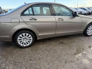 Brown Mercedes-Benz c-220 2007 in Jurbarkas, with an engine capacity of 2.15 L and mileage of 272 thousand km for 3799 €, photo 9 on AUTOMOTO.COM.LV