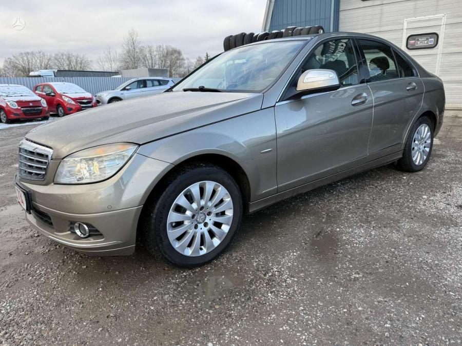 Brown Mercedes-Benz c-220 2007 in Jurbarkas, with an engine capacity of 2.15 L and mileage of 272 thousand km for 3799 €, photo 13 on AUTOMOTO.COM.LV