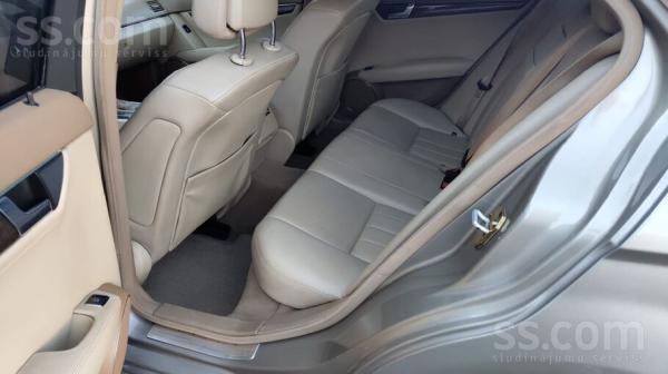 Brown Mercedes-Benz c-220 2007 in Riga, with an engine capacity of 2.20 L and mileage of 355 thousand km for 4450 €, photo 9 on AUTOMOTO.COM.LV
