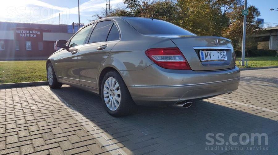 Brown Mercedes-Benz c-220 2007 in Riga, with an engine capacity of 2.20 L and mileage of 355 thousand km for 4350 €, photo 3 on AUTOMOTO.COM.LV