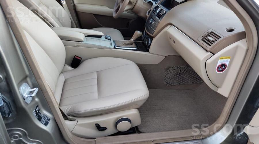 Brown Mercedes-Benz c-220 2007 in Riga, with an engine capacity of 2.20 L and mileage of 355 thousand km for 4350 €, photo 9 on AUTOMOTO.COM.LV