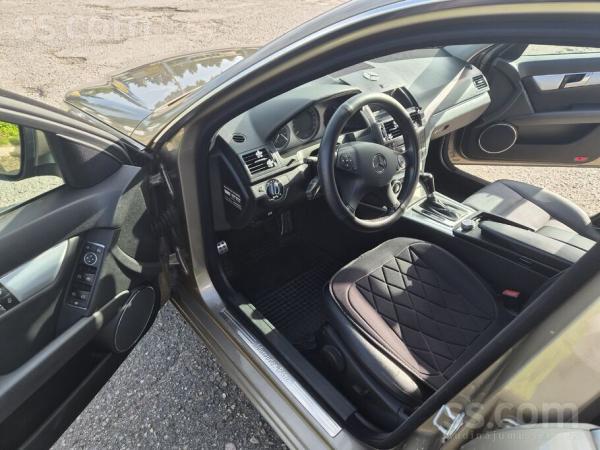 Brūns Mercedes-Benz c-220 2008 Liepāja, ar dzinēja tilpumu 2.20 L un nobraukumu 290 tūkst. km par 4000 €, foto 5 vietnē AUTOMOTO.COM.LV