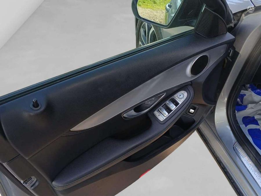 Brown Mercedes-Benz c-220 2015 in Vilnius, with an engine capacity of 1.60 L and mileage of 217 thousand km for 11800 €, photo 14 on AUTOMOTO.COM.LV