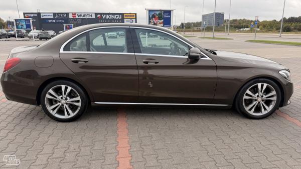 Brown Mercedes-Benz c-220 2017 in Vilnius, with an engine capacity of 2.20 L and mileage of 144 thousand km for 16800 €, photo 1 on AUTOMOTO.COM.LV