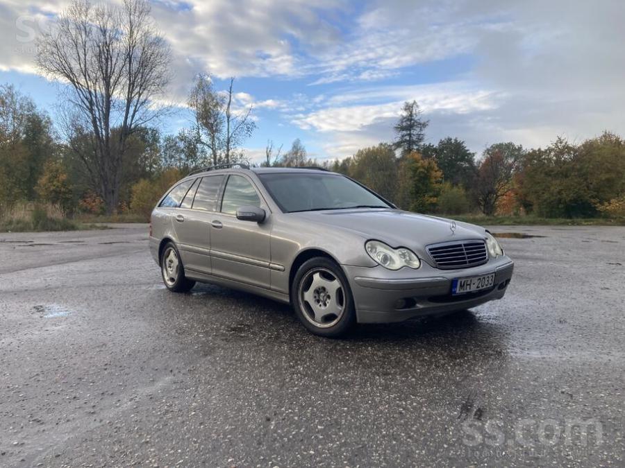 Brūns Mercedes-Benz c-220 2004 Rīga, ar dzinēja tilpumu 2.20 L un nobraukumu 254 tūkst. km par 1650 €, foto 1 vietnē AUTOMOTO.COM.LV