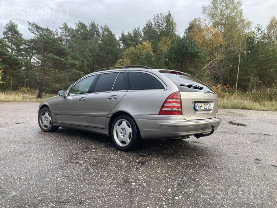 Brūns Mercedes-Benz c-220 2004 Rīga, ar dzinēja tilpumu 2.20 L un nobraukumu 254 tūkst. km par 1650 €, foto 4 vietnē AUTOMOTO.COM.LV