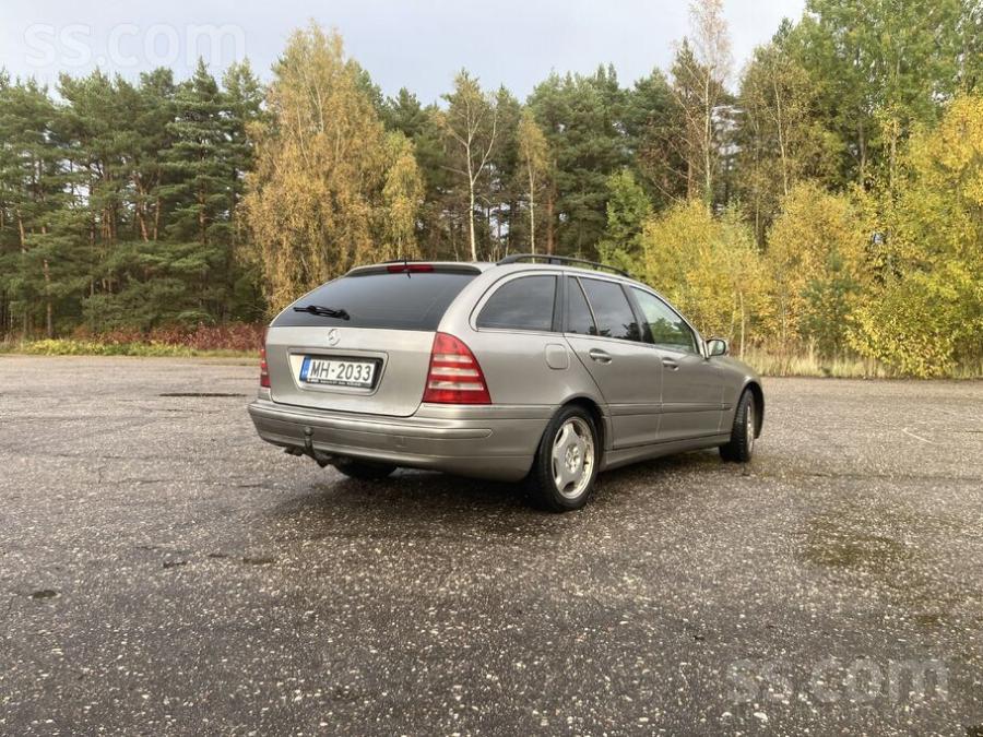 Brūns Mercedes-Benz c-220 2004 Rīga, ar dzinēja tilpumu 2.20 L un nobraukumu 254 tūkst. km par 1650 €, foto 5 vietnē AUTOMOTO.COM.LV