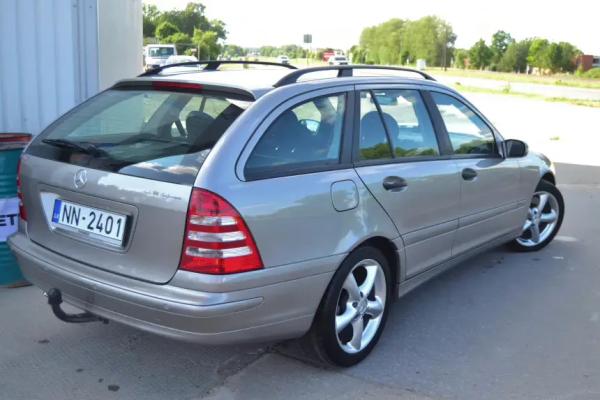Brūns Mercedes-Benz c-220 2005 Jēkabpils, ar dzinēja tilpumu 2.20 L un nobraukumu 206 tūkst. km par 4700 €, foto 2 vietnē AUTOMOTO.COM.LV
