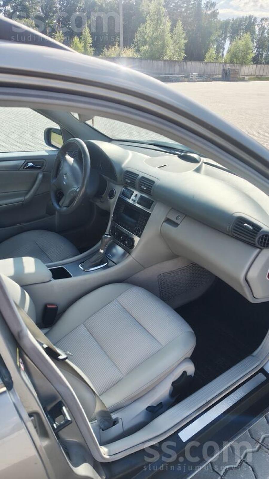 Brown Mercedes-Benz c-220 2006 in Ogre, with an engine capacity of 2.20 L and mileage of 355 thousand km for 3000 €, photo 5 on AUTOMOTO.COM.LV